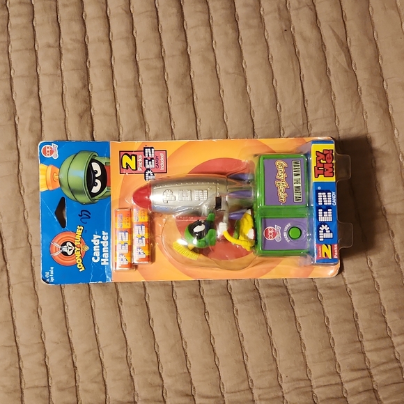 Other | Looney Tunes Pez Candy Hander Marvin The Martian | Poshmark